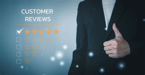 고객 리뷰 5 별 고객 서비스 평가 및 만족도 피드백 설문 조사 개념에 대한 미소 평가 검은 양복을 입은 남자와 좋은 징조를 만드는 손 감정에 대한 스톡 사진 및 기타