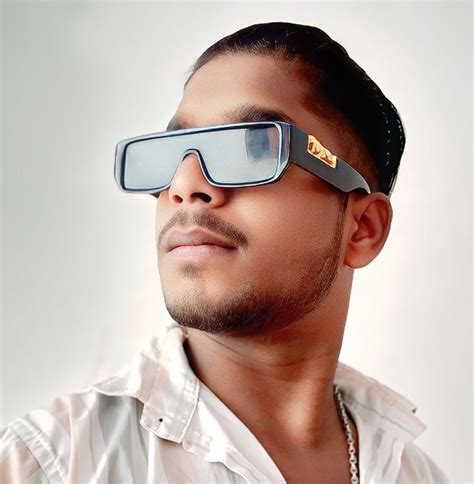 Aashu Khan On Reels Facebook