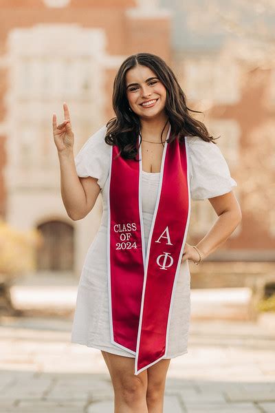 Alpha Phi Grad Shoot Owen B Photography