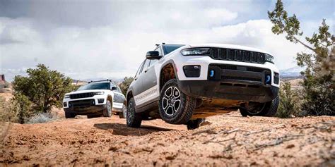 Watch Jeep Demonstrate Autonomous Off Road Ev Tech [video]