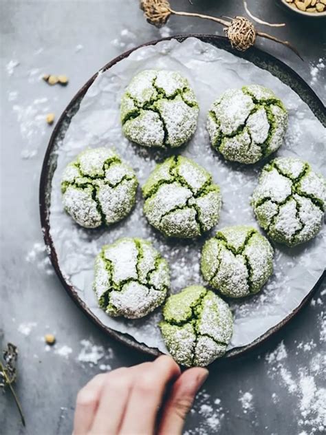 Irresistible Matcha Crinkle Cookies For Sweet Holiday Joy