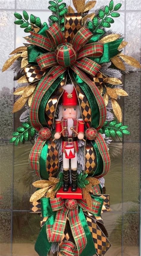Pin By Amy Burger On Nutcracker Wreath Christmas Wreaths Diy