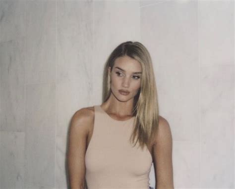 5 Styling Tricks From Rosie Huntington Whiteleys Excellent Wardrobe Rosie Huntington Whiteley