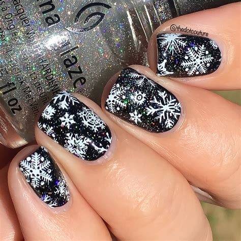 Snowflake Winter Nail Designs