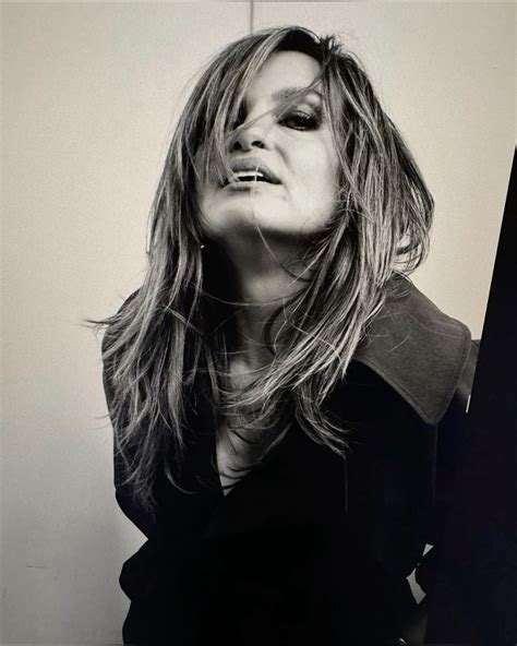 Kelli Giddish Photo Chase Photoshoot Artofit