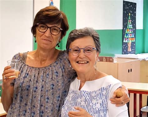 Due Storiche Insegnanti Delle Medie In Pensione Prima Saronno