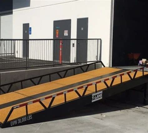 Hydraulic Movable Dock Ramp Size Capacity Ton At Piece In Pune