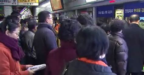 승강장 두줄 서기 혼란 지하철 막말남까지