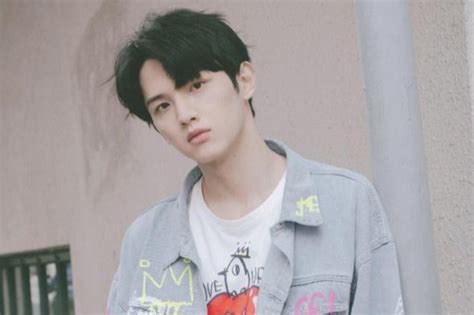 叶盛佳中国内地男演员搜狗百科