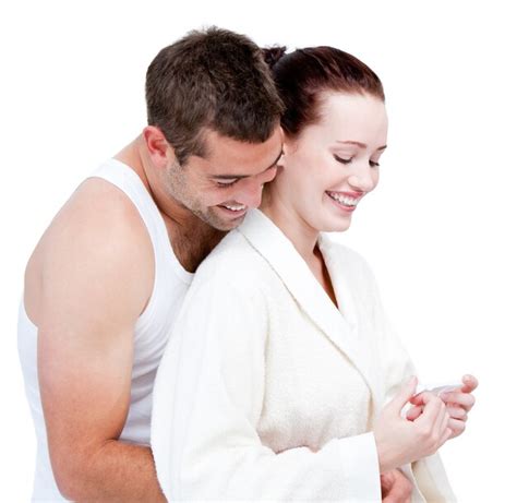 Pareja Joven Sonriendo Juntos Foto Premium