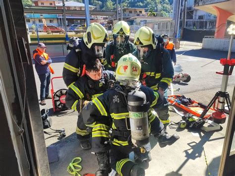 強化春節防火應變 高市消防局辦理老舊社區及狹小巷道火災搶救演練