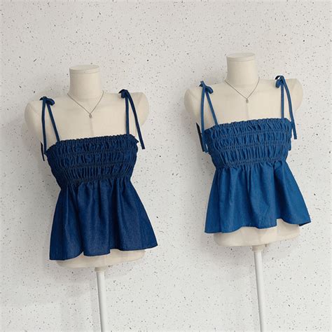큐티섹시 여름 휴양지룩 데님 청 뷔스티에 스모크 리본 셔링 주름 크롭 프릴 캉캉 플레어 민소매 끈 나시 블라우스 2color 에이블리