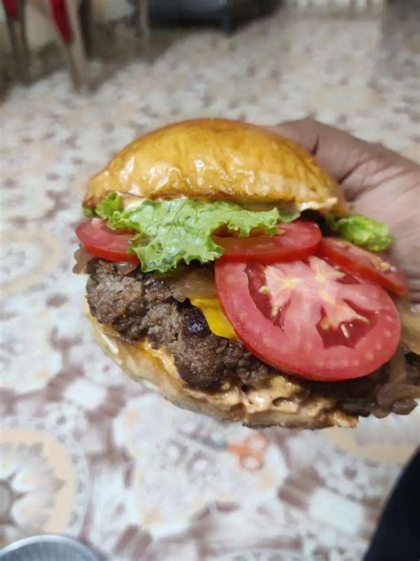 Photos Of Louis Burger Pictures Of Louis Burger Chennai Zomato