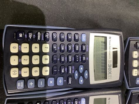 12 Texas Instruments Ti 30x Iis Calculators