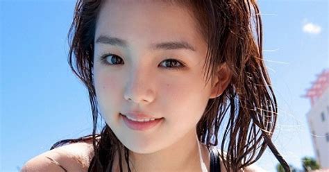 시노자키 아이 중3때부터 그라비아 모델 활동