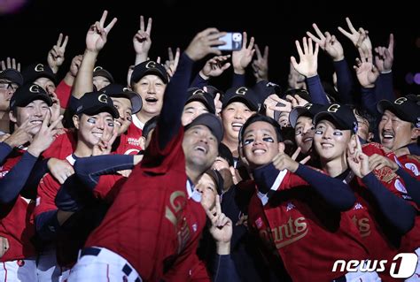 3위 싸움 안 끝났다 키움·kt 동반 승리…이대호는 은퇴경기서 투타 겸업 종합 뉴스1