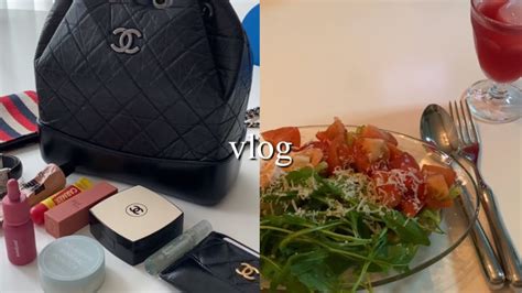 Vlog 🍝🍝🍝6월 일상 직장인브이로그 와츠인마이백 샤넬 가브리엘 백팩 바질페스토 콜드파스타 만들기 닭강정 세광양대창 딥디크 필로시코스 마켓컬리 Youtube