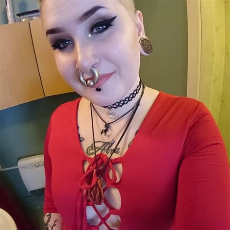 Women With Huge Septums Piercing Septum Facial Pictures