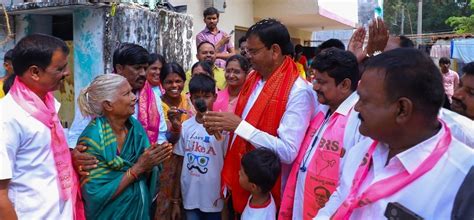 Brs Candidates తెలంగాణలో బీఆర్ఎస్ అభ్యర్థుల ప్రచార హోరు ఫొటో