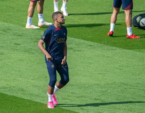 «Реал намерен оформить трансфер Мбаппе до 12 августа