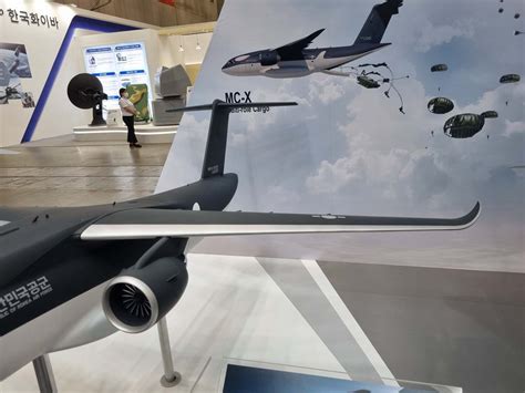 메인추출 Kai 중형 제트수송기 모형 첫 공개…국내 개발로 가닥 2030년 중후반 전력화 목표