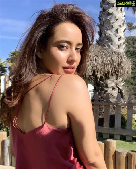 Actress Neha Sharma Instagram Photos And Posts January 2019 Gethu Cinema