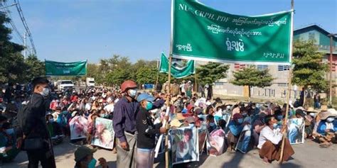 မတ္တရာတွင် စစ်တပ်က နေ့စားခပေးပြီး Nug Pdf ဆန္ဒပြပွဲပြုလုပ်