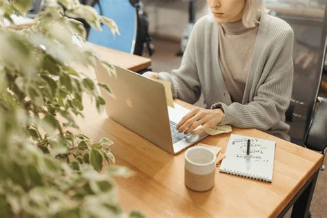 Executive Assistant Vs Personal Assistant Which One Do You Need
