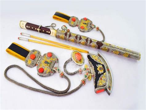 “Монгол бахархал” ын өдөр төв талбайд гар урчуудын бүтээл