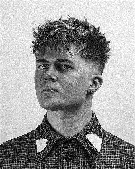 28 Textured Fringe Haircuts Men Are Getting Right Now 2025