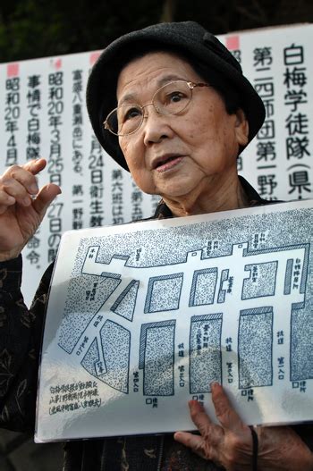 白梅学徒隊の生存者と遺骨収集の学生ボランティアが交流 活動②記録のカテゴリー みらいを紡ぐボランティア