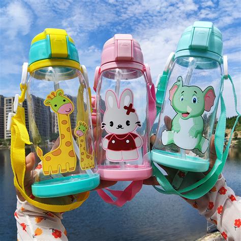 ใหม่ ขวดน้ำเด็ก กระบอกน้ำเด็กลาบูบู้ ขนาด 550 Ml มีหลอดดูดและสายสะพาย พร้อมส่ง Shopee Thailand