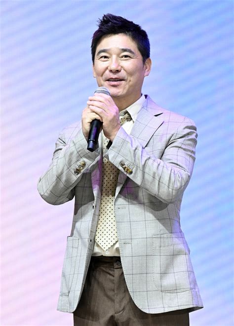 [y현장] 임창정 걸그룹 미미로즈 첫 선 나 데뷔할 때 보다 더 떨려 Ytn