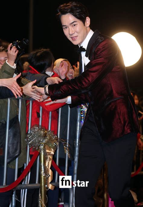 [포토] 유연석 스킨쉽에 넘어가네~ Mbc 연기대상 Fn스타