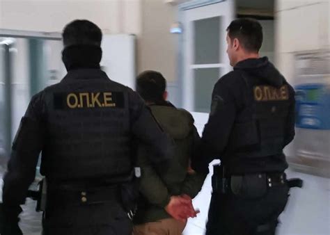 ΒΟΛΟΣ ΣΟΚΑΡΟΥΝ ΤΑ ΜΗΝΥΜΑΤΑ ΤΟΥ 33ΧΡΟΝΟΥ ΒΙΑΣΤΗ «ΑΝ ΔΕΝ ΜΟΥ ΔΩΣΕΙΣ ΧΡΗΜΑΤΑ… ΔΙΑΒΑΣΤΕ ΟΛΑ ΤΑ