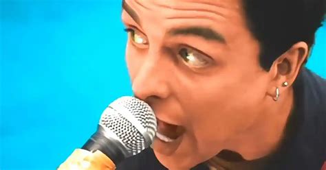 Basket Case Becomes The Latest Song To Hit 1 Billion Spotify Streams Spill Some Beans