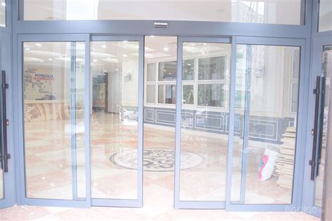 Автомат мэдрэгчтэй хаалга