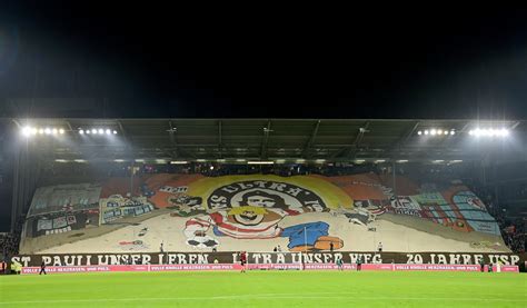 Hartel „liebt“ Es St Pauli Ultras Feiern Sich Mit Mega Choreo Mopo