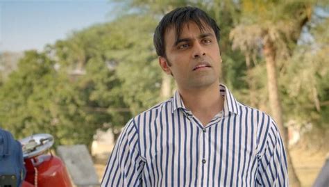 Iitian Turned Actor Jitendra Kumar Now Charges ₹70 000 Per Episode