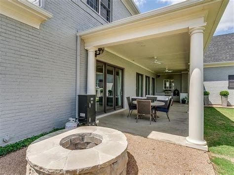 5204 Wintergrass Ln Fort Worth Tx 76109 Zillow