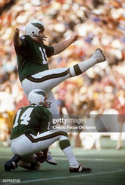 Tom Dempsey Photos And Premium High Res Pictures Getty Images
