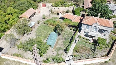 100 кв м РЗП 500 кв м двор 100 кв м РЗП 500 кв м двор Къщи Вили Черковна Имоти Премие