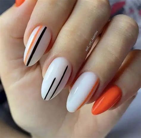 طراحی ناخن خط خطی مجموعه طرح ناخن های مینیمال خطی