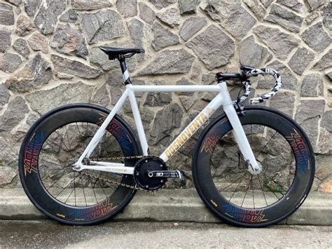 도스노벤타 휴스턴2 트랙 프레임셋 아르마 블레이드8 카본 트랙 휠셋 로터 3d24 트랙 크랭크셋 Zipp 시마노프로 컴포넌트 커스텀 픽시 바이크 리뷰 Dosnoventa