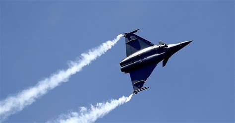 印해군 인도양서 中영향력 견제한다…라팔전투기 26대 도입추진