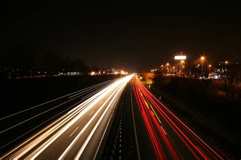 公路 光线轨迹 长时间曝光 聚光灯 灯 示踪剂 速度 交通图片免费下载 觅知网