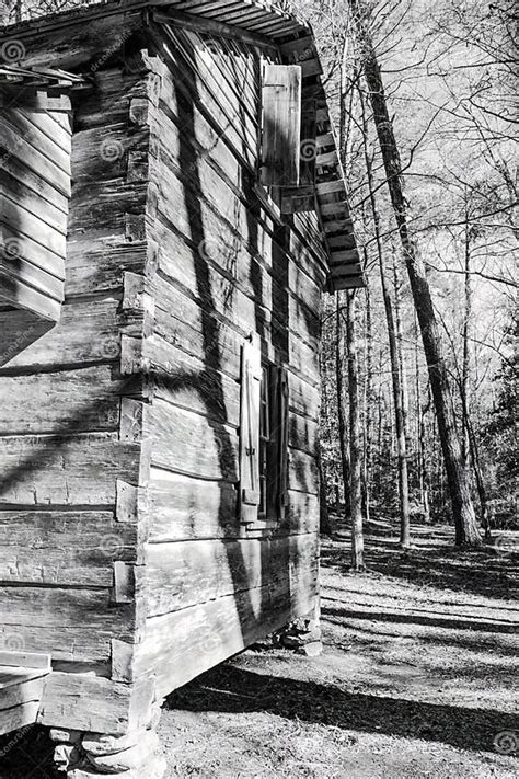 Log Cabin Building Dovetail Joints From Historic Home Early 1800s Stock