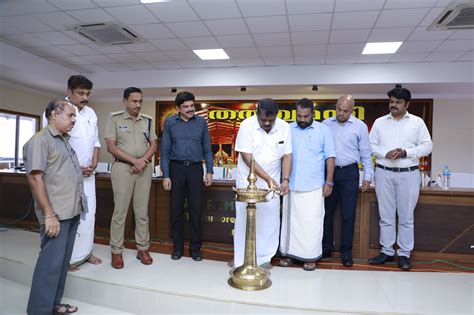 ശബരിമല സുരക്ഷിതഗതാഗതത്തിന് വിപുലമായ ഒരുക്കങ്ങള് മന്ത്രി ആന്റണി ശബരിമല സുരക്ഷിതഗതാഗതത്തിന് വിപുലമായ ഒരുക്കങ്ങള് മന്ത്രി ആന്റണി