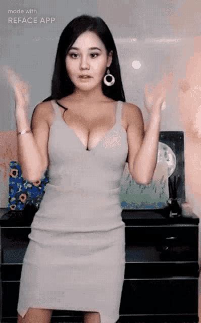 Candid Side Boob Leri Tenor