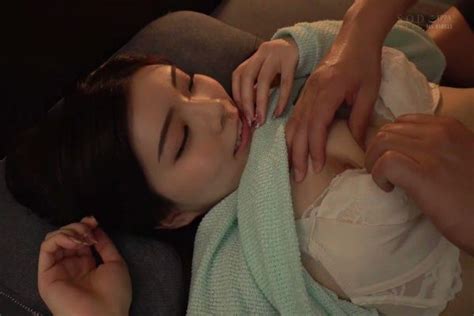 「脱ぐと 」のショート動画 155本【無料av動画】
